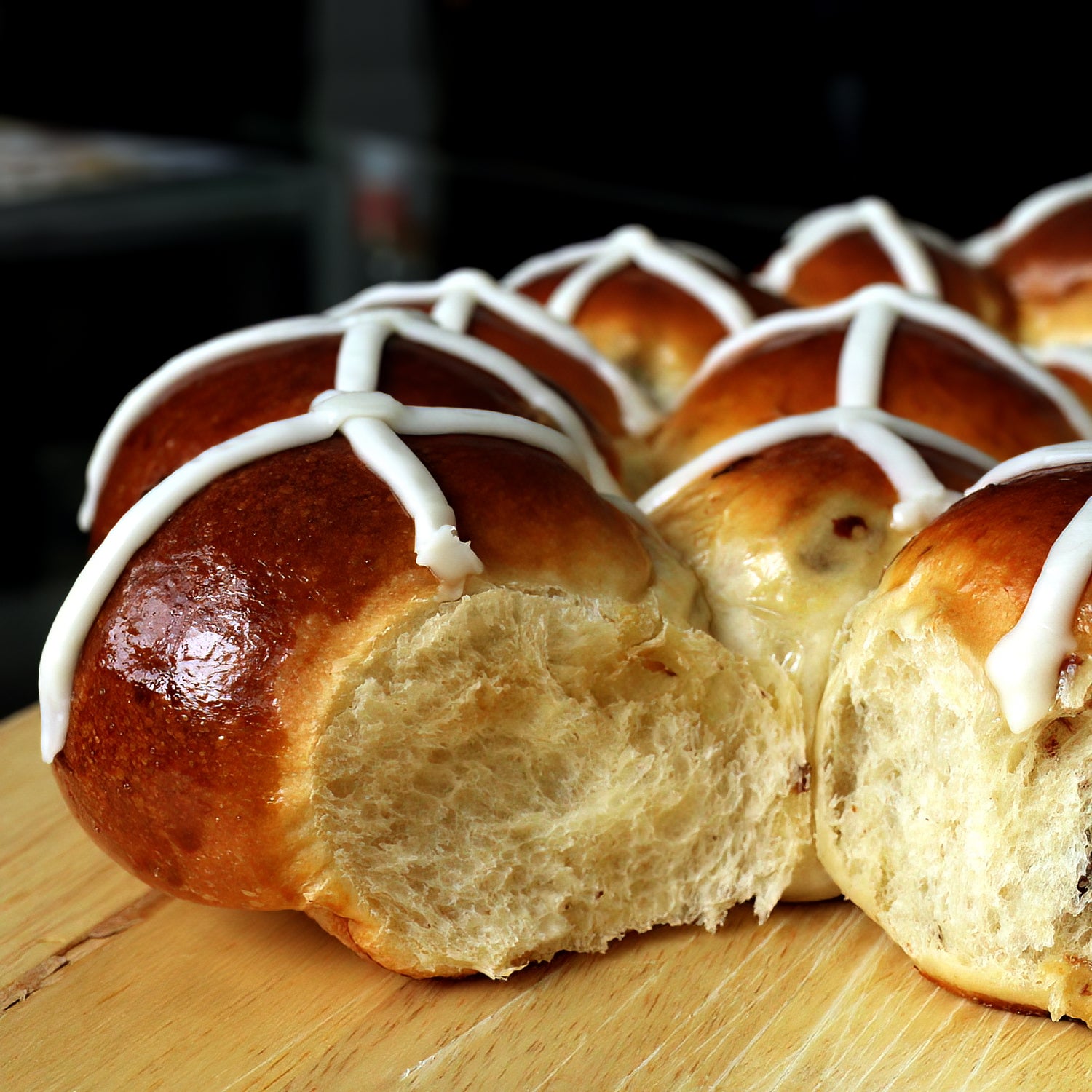 HOT CROSS BUNS – The Baker's Devil